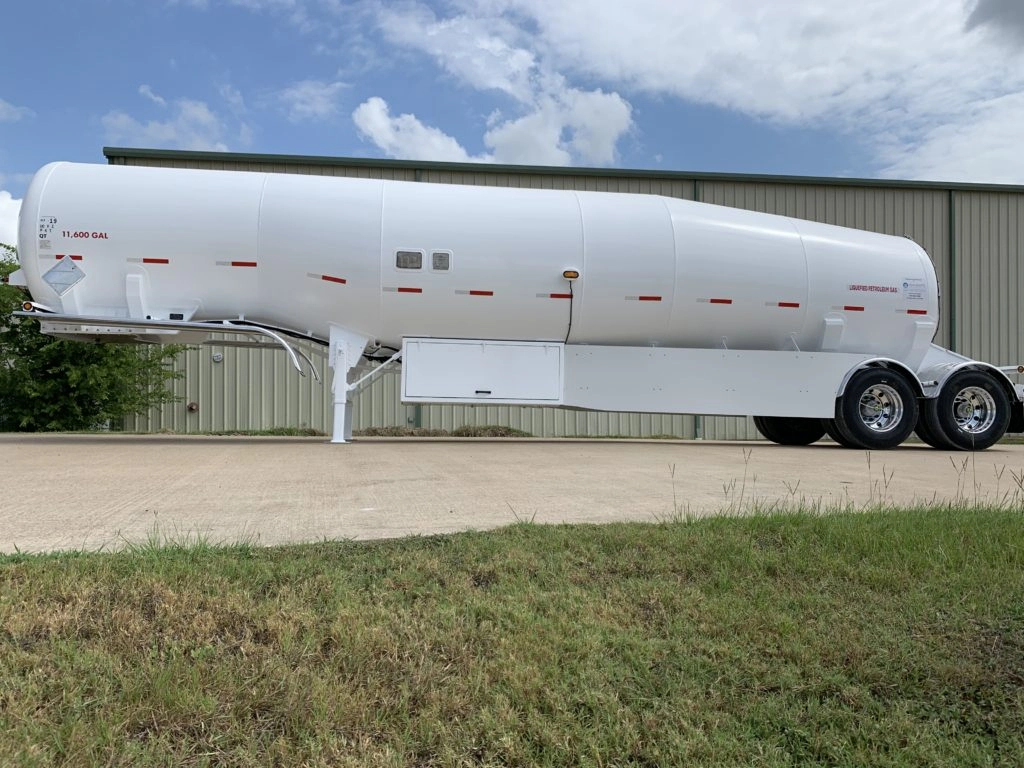 New MC331 Propane Tandem Trailer - Transcourt